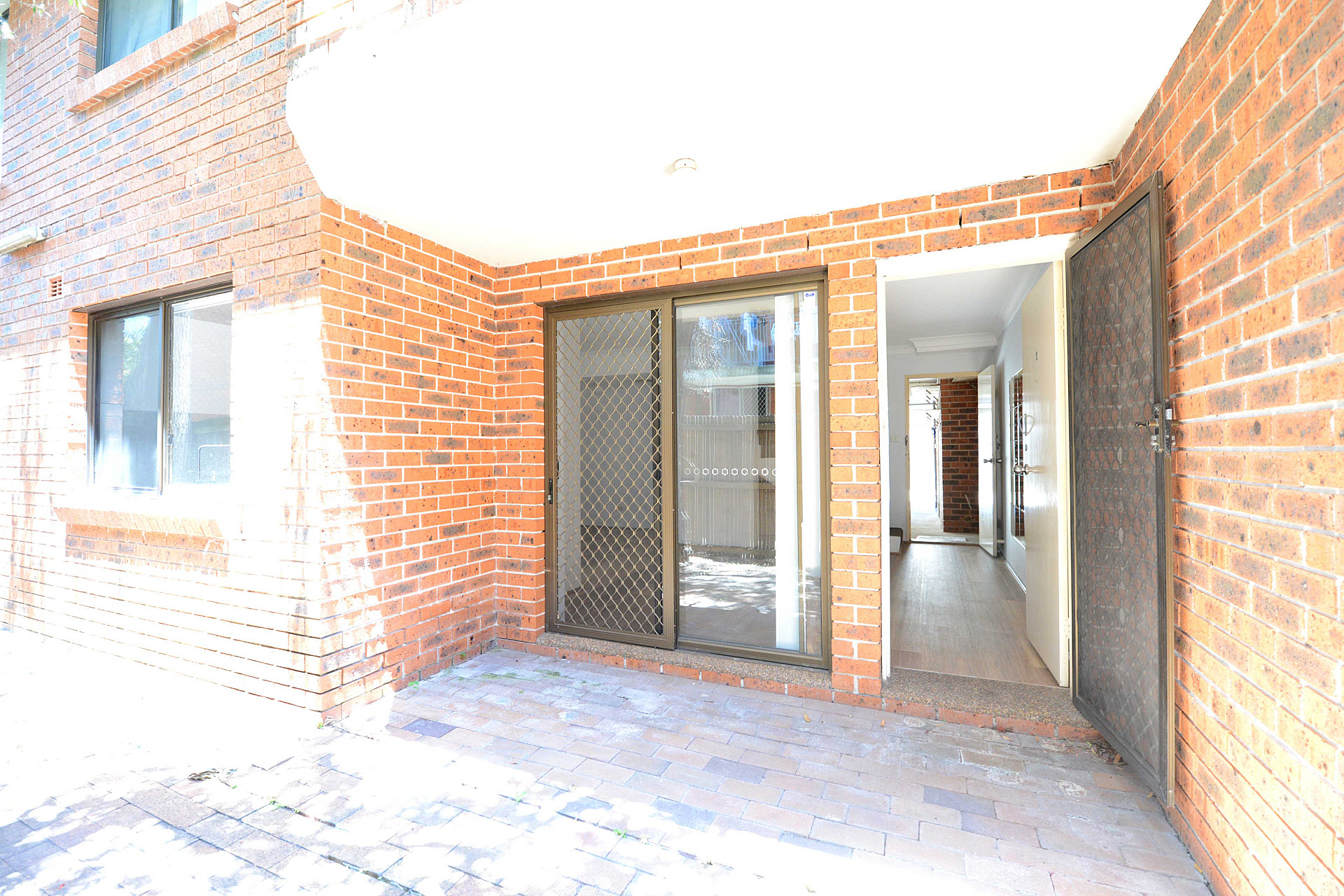 2 / 18 The Trongate, GRANVILLE, NSW, 2142 $500,000 to $520,000