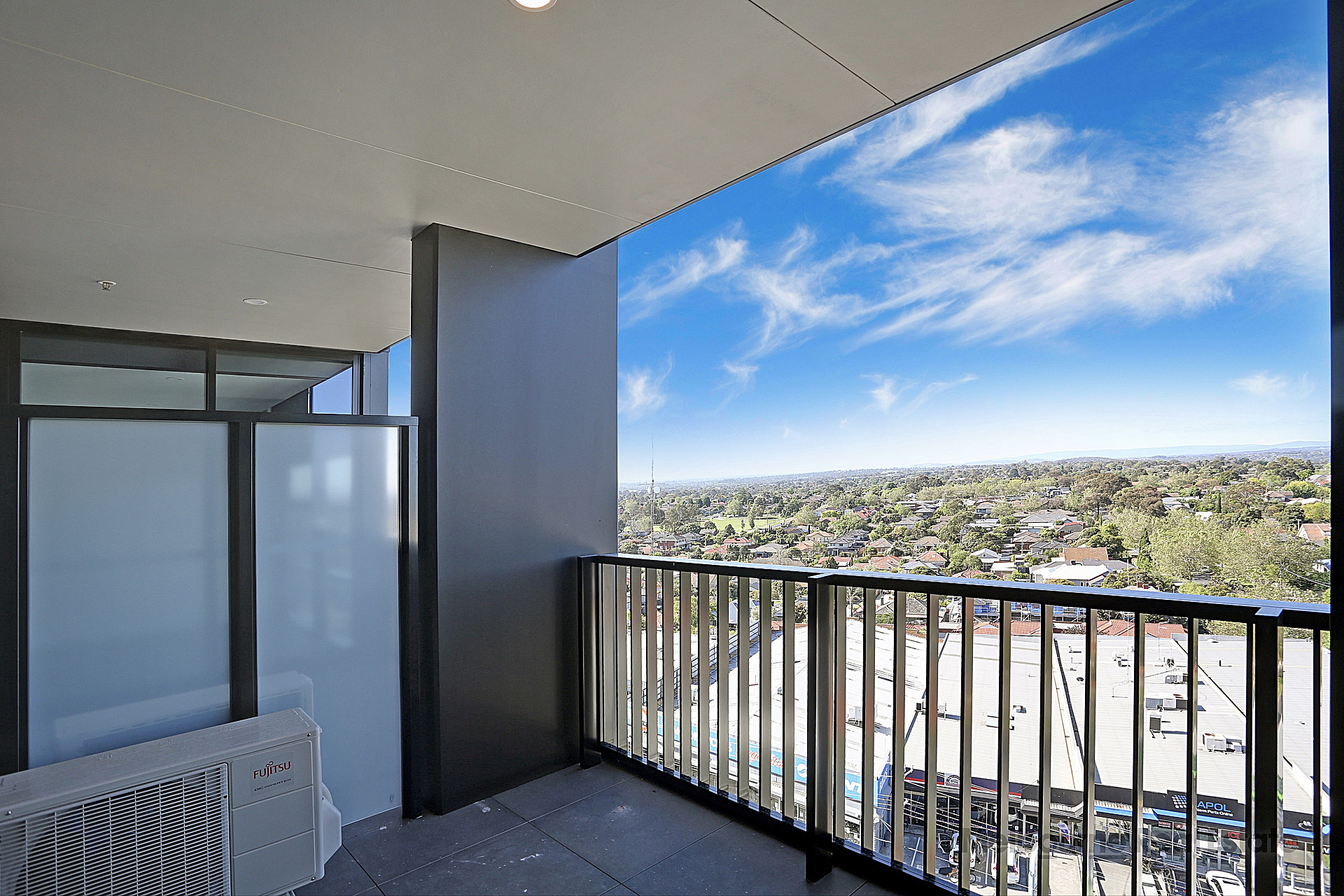 8 / 58 Myrtle Street, IVANHOE, VIC, 3079 $460,000 to $495,000